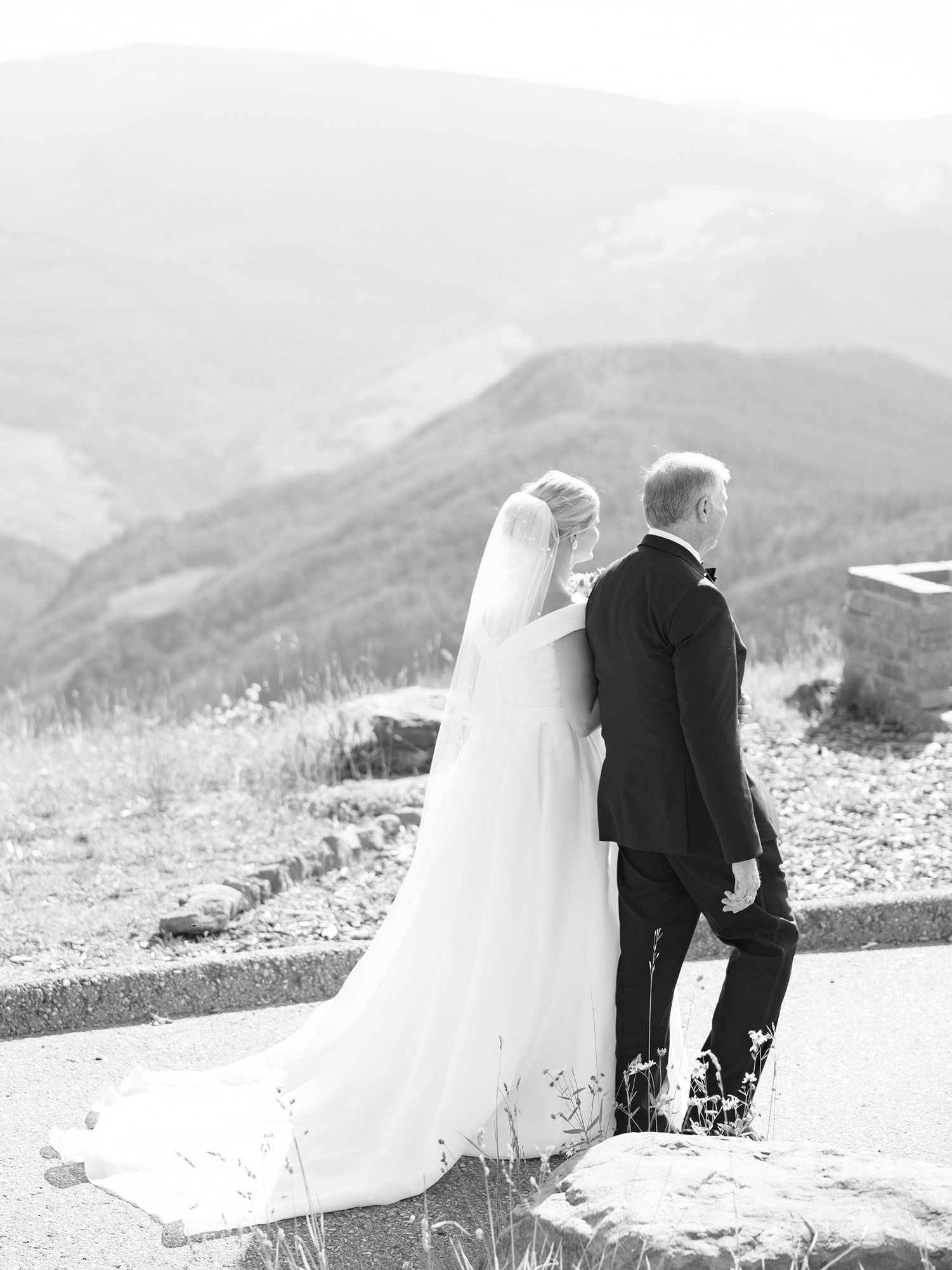 Venue Spotlight: Vail Wedding Deck - sarahnannphotography.com